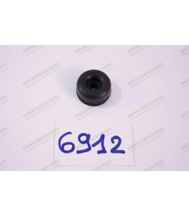 Front and rear bonnet stopper (each)