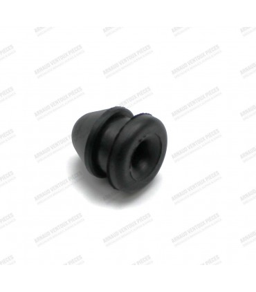 Rocker arm shaft rubber plug
